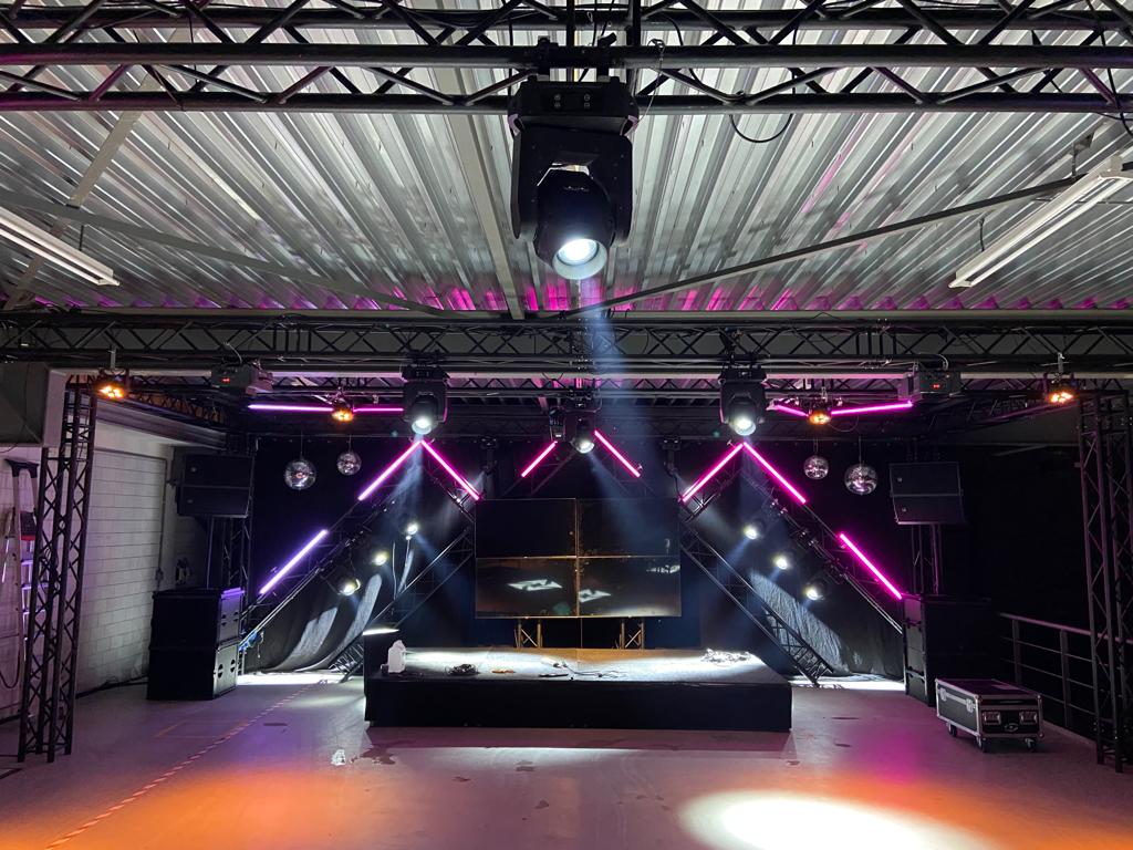 Eventtechniek: Rigging, beeld, geluid, licht & Special FX.